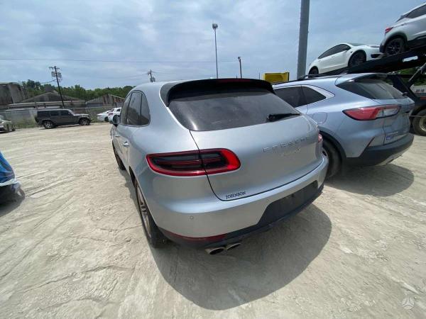 Pelēks Porsche Macan 2015 Klaipėda, ar dzinēja tilpumu 3.00 L un nobraukumu 187 tūkst. km par 9500 €, foto 6 vietnē AUTOMOTO.COM.LV