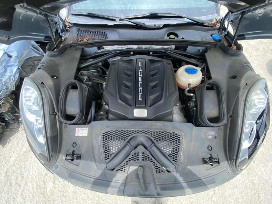 Grey Porsche Macan 2015 in Klaipeda, with an engine capacity of 3.00 L and mileage of 187 thousand km for 9500 €, photo 16 on AUTOMOTO.COM.LV