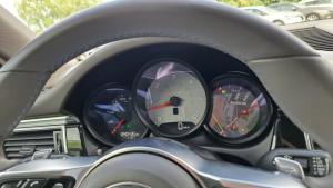 Pelēks Porsche Macan 2015 Rīga, ar dzinēja tilpumu 3.00 L un nobraukumu 240 tūkst. km par 24990 €, foto 5 vietnē AUTOMOTO.COM.LV