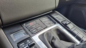 Pelēks Porsche Macan 2015 Rīga, ar dzinēja tilpumu 3.00 L un nobraukumu 240 tūkst. km par 24990 €, foto 28 vietnē AUTOMOTO.COM.LV