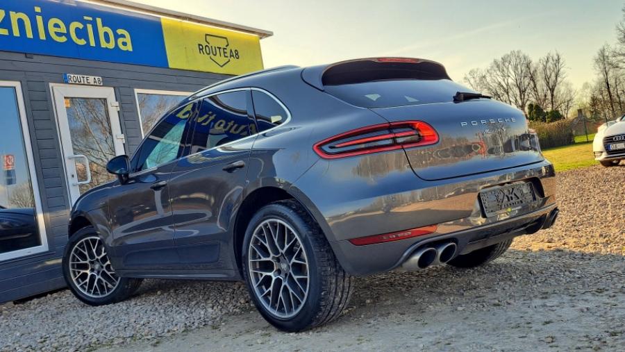 Pelēks Porsche Macan 2015 Rīga, ar dzinēja tilpumu 3.00 L un nobraukumu 240 tūkst. km par 24990 €, foto 51 vietnē AUTOMOTO.COM.LV