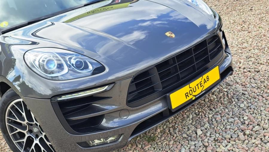 Pelēks Porsche Macan 2015 Rīga, ar dzinēja tilpumu 3.00 L un nobraukumu 240 tūkst. km par 24990 €, foto 52 vietnē AUTOMOTO.COM.LV