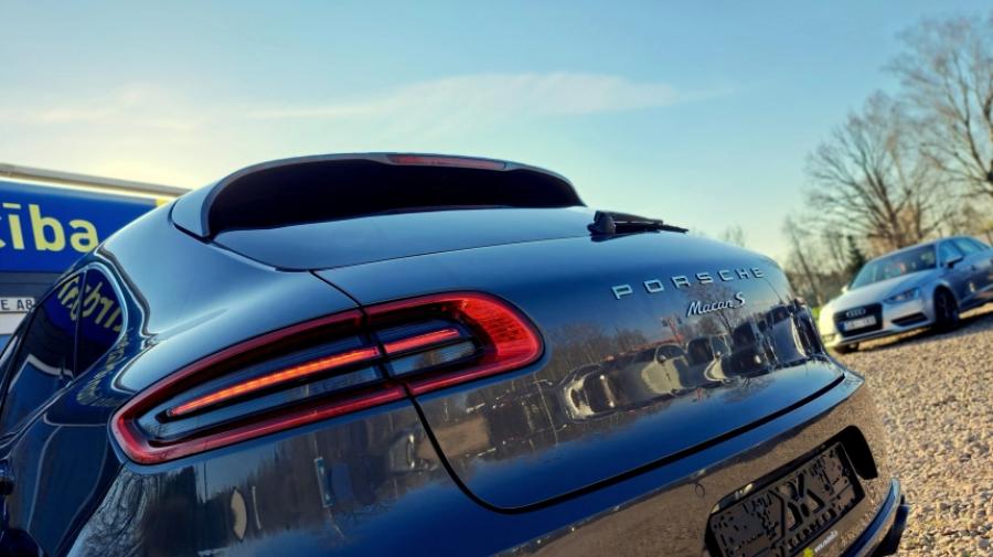 Pelēks Porsche Macan 2015 Rīga, ar dzinēja tilpumu 3.00 L un nobraukumu 240 tūkst. km par 24990 €, foto 57 vietnē AUTOMOTO.COM.LV