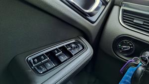 Pelēks Porsche Macan 2015 Rīga, ar dzinēja tilpumu 3.00 L un nobraukumu 240 tūkst. km par 24990 €, foto 65 vietnē AUTOMOTO.COM.LV