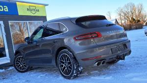 Pelēks Porsche Macan 2015 Rīga, ar dzinēja tilpumu 3.00 L un nobraukumu 240 tūkst. km par 24990 €, foto 69 vietnē AUTOMOTO.COM.LV