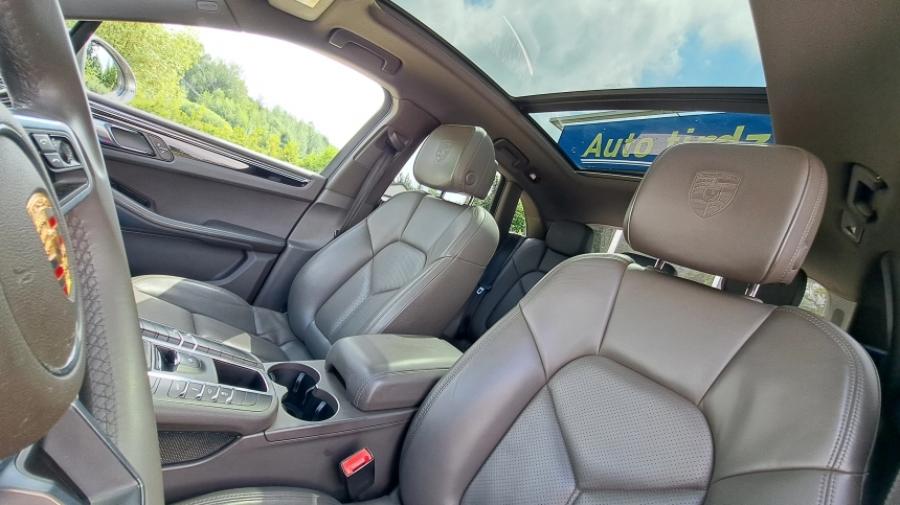 Pelēks Porsche Macan 2015 Rīga, ar dzinēja tilpumu 3.00 L un nobraukumu 240 tūkst. km par 24990 €, foto 70 vietnē AUTOMOTO.COM.LV