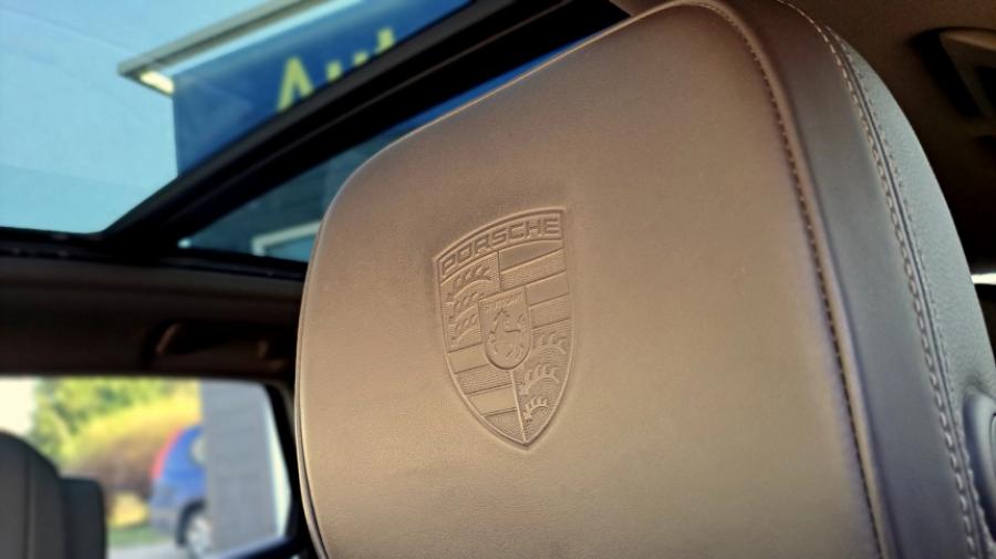 Pelēks Porsche Macan 2015 Rīga, ar dzinēja tilpumu 3.00 L un nobraukumu 240 tūkst. km par 24990 €, foto 80 vietnē AUTOMOTO.COM.LV
