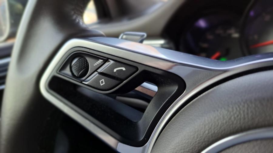 Pelēks Porsche Macan 2015 Rīga, ar dzinēja tilpumu 3.00 L un nobraukumu 240 tūkst. km par 24990 €, foto 87 vietnē AUTOMOTO.COM.LV