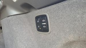 Pelēks Porsche Macan 2015 Rīga, ar dzinēja tilpumu 3.00 L un nobraukumu 240 tūkst. km par 24990 €, foto 92 vietnē AUTOMOTO.COM.LV