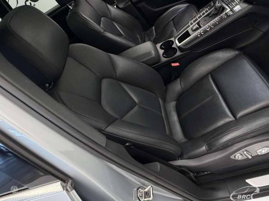 Grey Porsche Macan 2015 in Vilnius, with an engine capacity of 3.00 L and mileage of 260 thousand km for 18500 €, photo 7 on AUTOMOTO.COM.LV