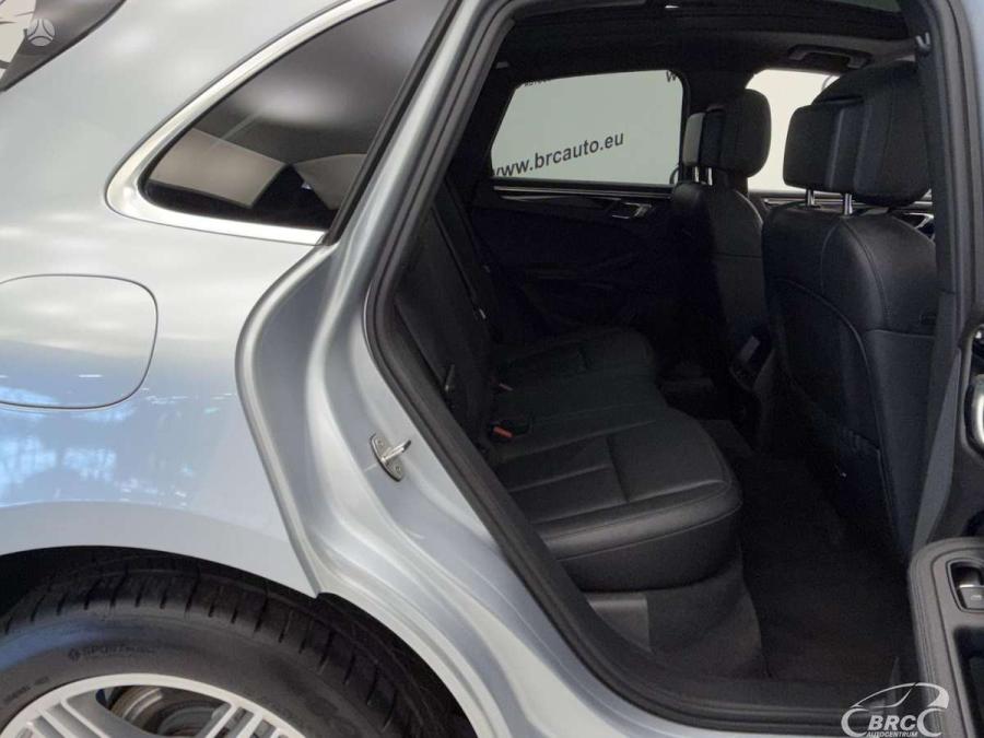 Grey Porsche Macan 2015 in Vilnius, with an engine capacity of 3.00 L and mileage of 260 thousand km for 18500 €, photo 11 on AUTOMOTO.COM.LV