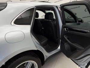 Grey Porsche Macan 2015 in Vilnius, with an engine capacity of 3.00 L and mileage of 260 thousand km for 18500 €, photo 14 on AUTOMOTO.COM.LV