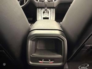 Grey Porsche Macan 2015 in Vilnius, with an engine capacity of 3.00 L and mileage of 260 thousand km for 18500 €, photo 15 on AUTOMOTO.COM.LV