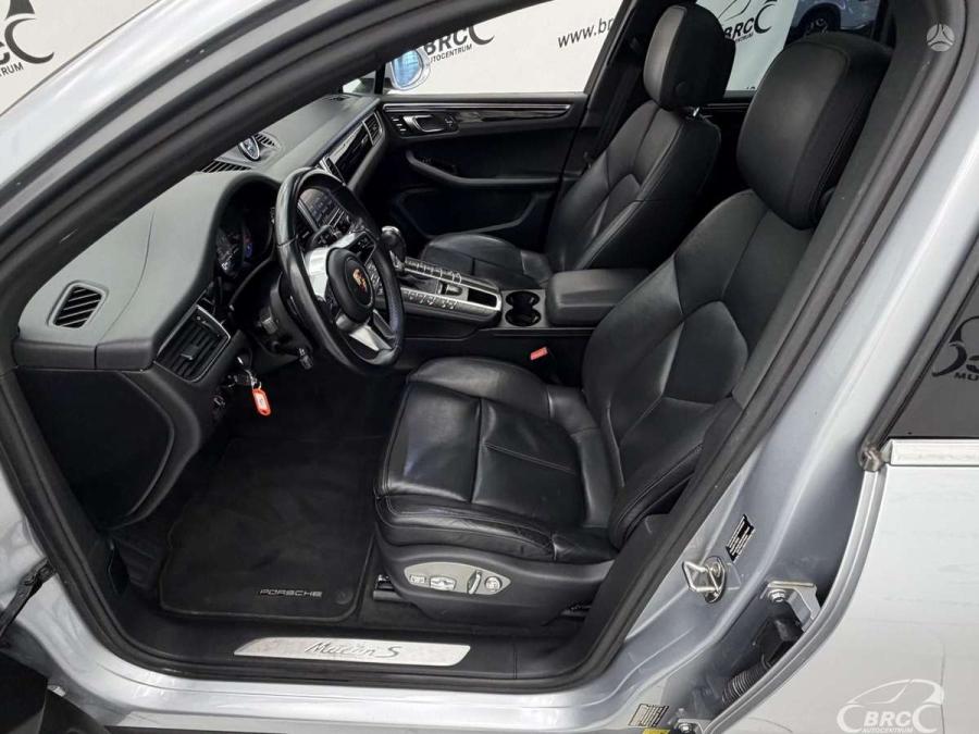 Grey Porsche Macan 2015 in Vilnius, with an engine capacity of 3.00 L and mileage of 260 thousand km for 18500 €, photo 23 on AUTOMOTO.COM.LV