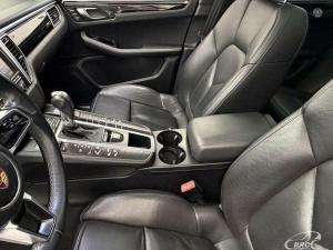 Grey Porsche Macan 2015 in Vilnius, with an engine capacity of 3.00 L and mileage of 260 thousand km for 18500 €, photo 26 on AUTOMOTO.COM.LV