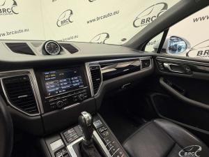 Grey Porsche Macan 2015 in Vilnius, with an engine capacity of 3.00 L and mileage of 260 thousand km for 18500 €, photo 29 on AUTOMOTO.COM.LV