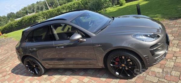 Pelēks Porsche Macan 2015 Ogre, ar dzinēja tilpumu 3.60 L un nobraukumu 237 tūkst. km par 27500 €, foto 1 vietnē AUTOMOTO.COM.LV