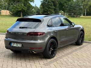 Grey Porsche Macan 2015 in Riga, with an engine capacity of 3.60 L and mileage of 237 thousand km for 21990 €, photo 9 on AUTOMOTO.COM.LV