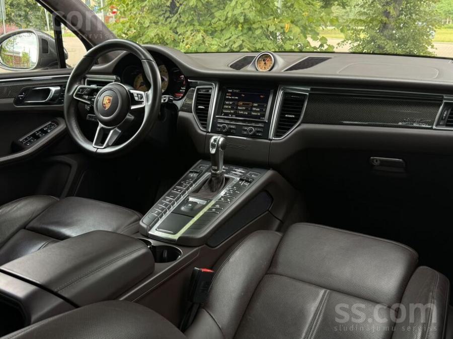 Grey Porsche Macan 2015 in Riga, with an engine capacity of 3.60 L and mileage of 237 thousand km for 21990 €, photo 12 on AUTOMOTO.COM.LV