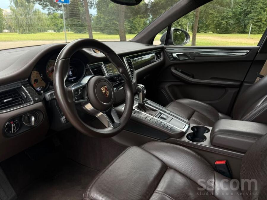 Pelēks Porsche Macan 2015 Rīga, ar dzinēja tilpumu 3.60 L un nobraukumu 237 tūkst. km par 21990 €, foto 14 vietnē AUTOMOTO.COM.LV