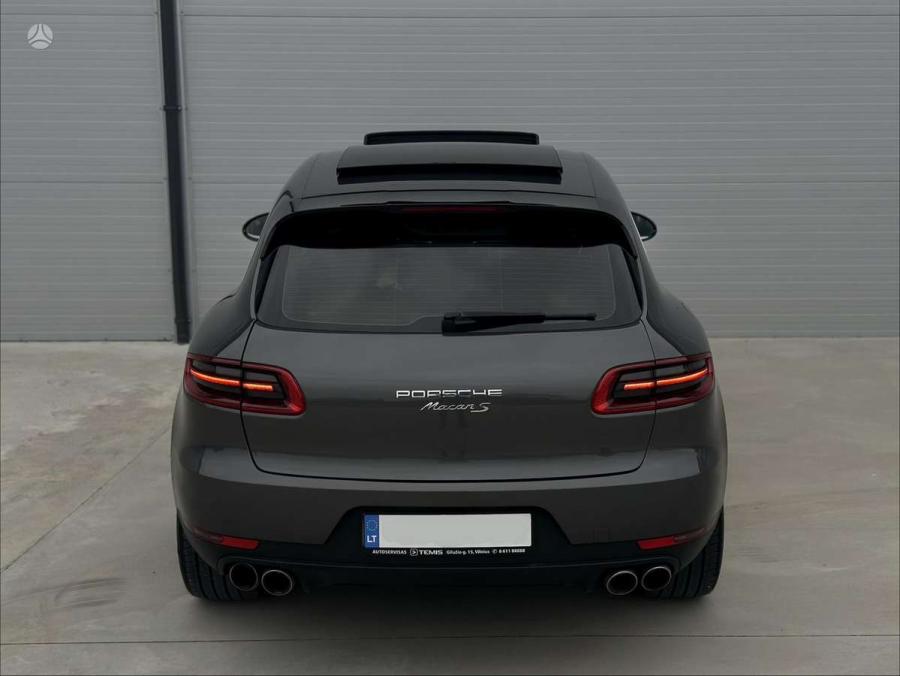 Pelēks Porsche Macan 2015 Mažeikiai, ar dzinēja tilpumu 2.97 L un nobraukumu 245 tūkst. km par 19499 €, foto 4 vietnē AUTOMOTO.COM.LV