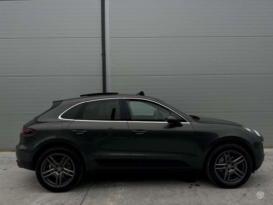 Pelēks Porsche Macan 2015 Mažeikiai, ar dzinēja tilpumu 2.97 L un nobraukumu 245 tūkst. km par 19499 €, foto 7 vietnē AUTOMOTO.COM.LV