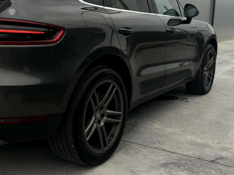 Pelēks Porsche Macan 2015 Mažeikiai, ar dzinēja tilpumu 2.97 L un nobraukumu 245 tūkst. km par 19499 €, foto 13 vietnē AUTOMOTO.COM.LV