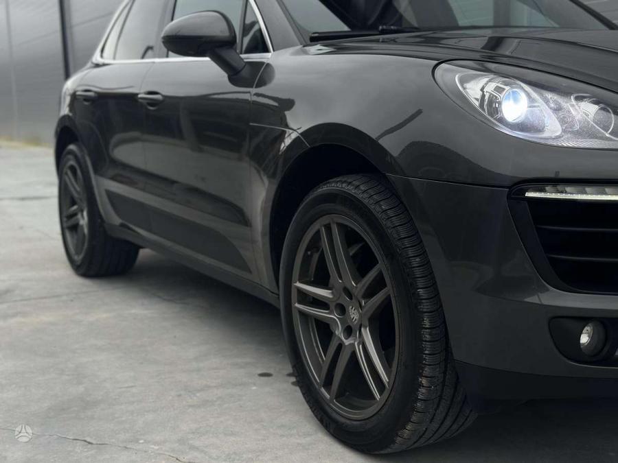 Pelēks Porsche Macan 2015 Mažeikiai, ar dzinēja tilpumu 2.97 L un nobraukumu 245 tūkst. km par 19499 €, foto 15 vietnē AUTOMOTO.COM.LV