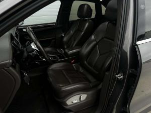 Pelēks Porsche Macan 2015 Mažeikiai, ar dzinēja tilpumu 2.97 L un nobraukumu 245 tūkst. km par 19499 €, foto 33 vietnē AUTOMOTO.COM.LV