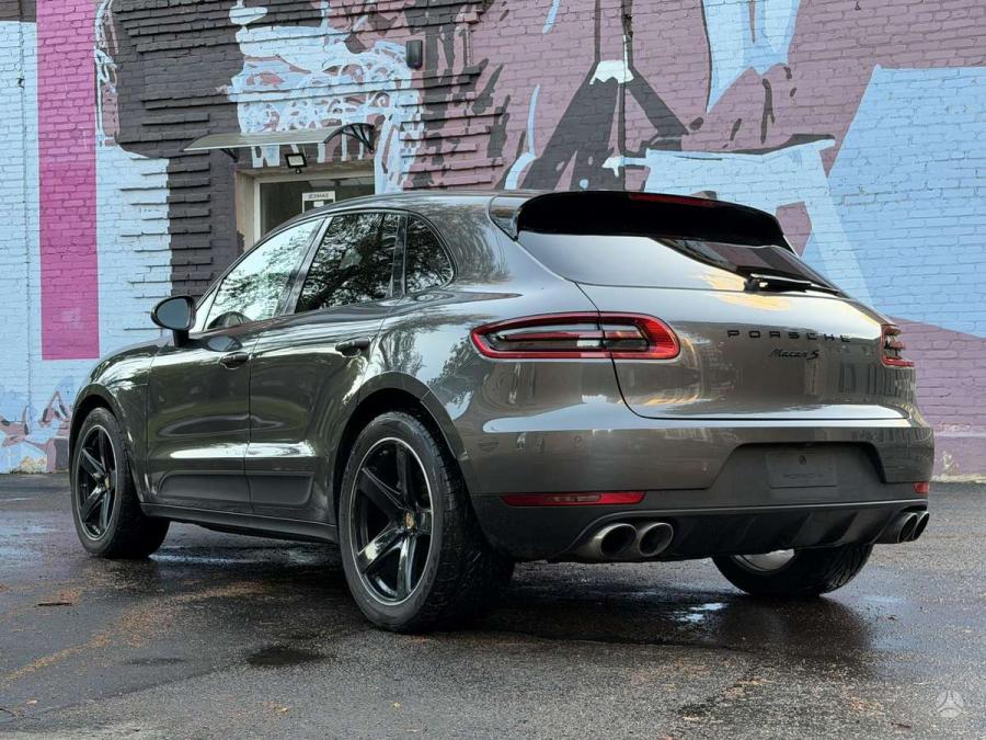 Grey Porsche Macan 2015 in Vilnius, with an engine capacity of 3.00 L and mileage of 136 thousand km for 19200 €, photo 5 on AUTOMOTO.COM.LV