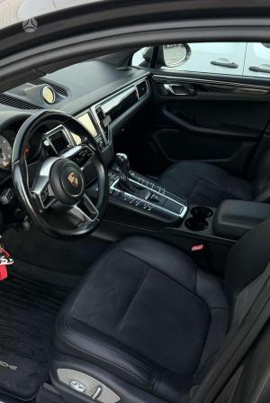 Grey Porsche Macan 2015 in Vilnius, with an engine capacity of 3.00 L and mileage of 136 thousand km for 19200 €, photo 7 on AUTOMOTO.COM.LV