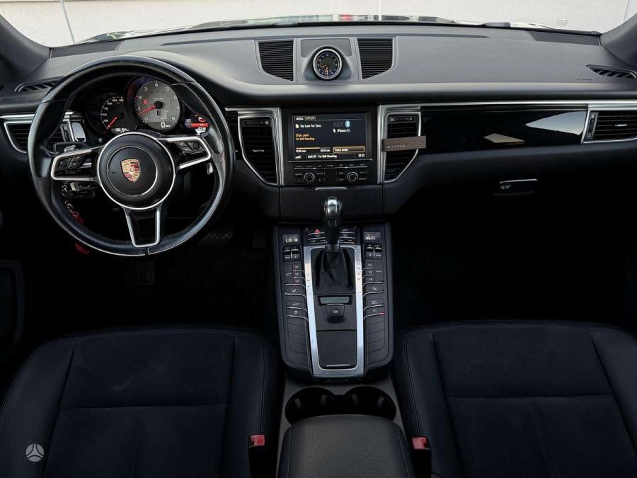 Grey Porsche Macan 2015 in Vilnius, with an engine capacity of 3.00 L and mileage of 136 thousand km for 19200 €, photo 8 on AUTOMOTO.COM.LV