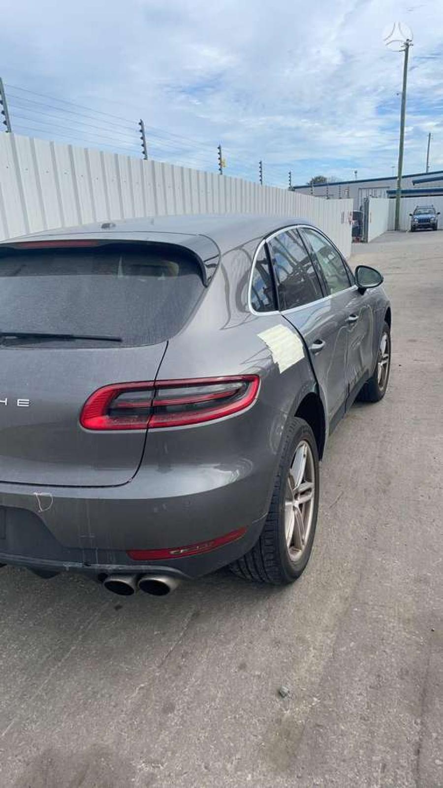 Pelēks Porsche Macan 2016 Kauņa, ar dzinēja tilpumu 3.00 L un nobraukumu 179 tūkst. km par 13000 €, foto 16 vietnē AUTOMOTO.COM.LV
