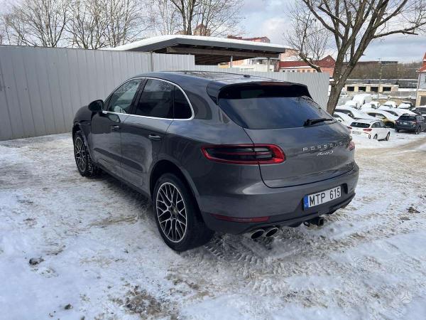 Pelēks Porsche Macan 2016 Kauņa, ar dzinēja tilpumu 3.00 L un nobraukumu 254 tūkst. km par 7900 €, foto 4 vietnē AUTOMOTO.COM.LV