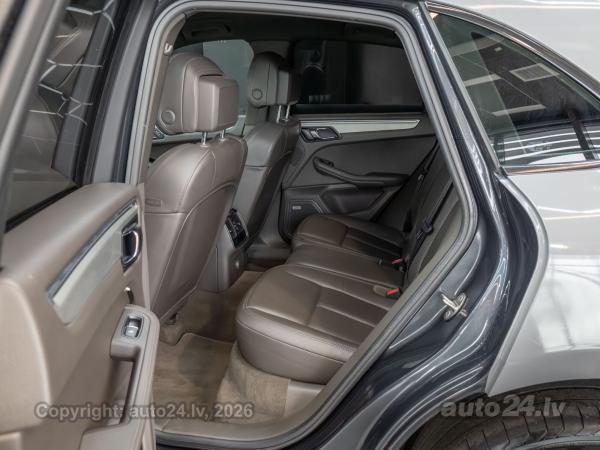 Pelēks Porsche Macan 2016 Tallina, ar dzinēja tilpumu 3.00 L un nobraukumu 220 tūkst. km par 29900 €, foto 8 vietnē AUTOMOTO.COM.LV