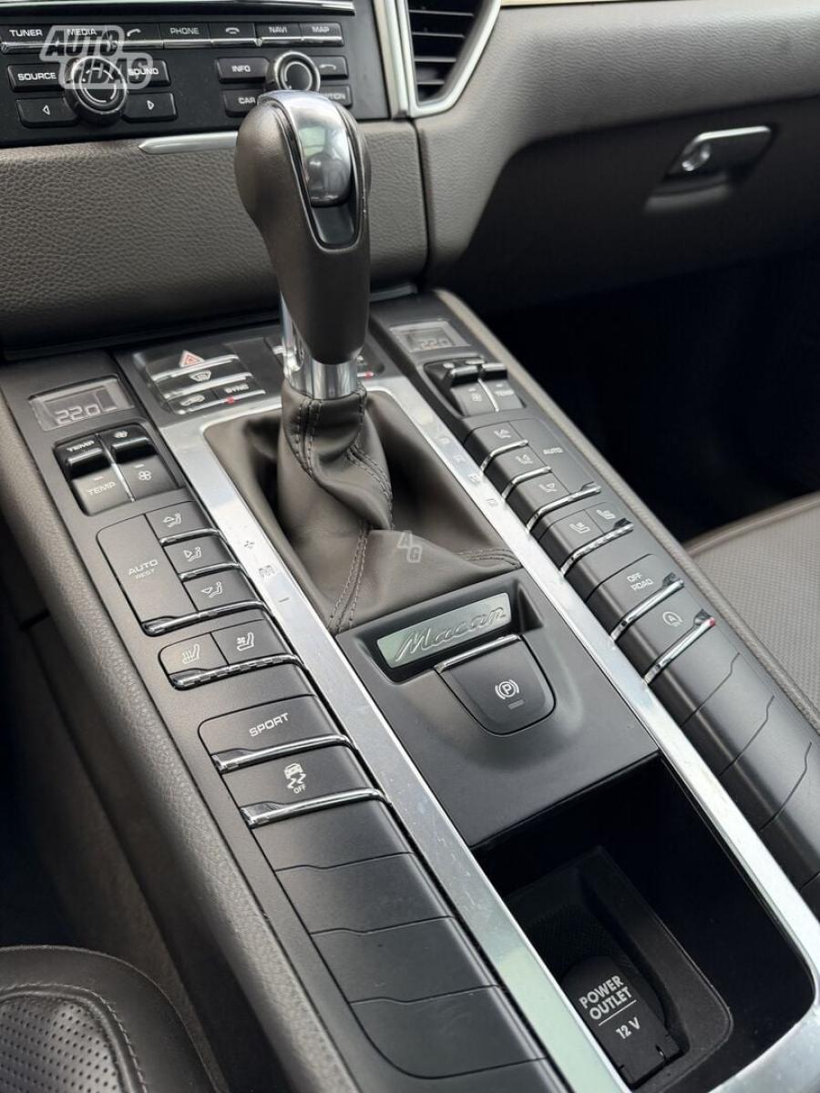Grey Porsche Macan 2016 in Vilnius, with an engine capacity of 3.00 L and mileage of 242 thousand km for 18500 €, photo 20 on AUTOMOTO.COM.LV