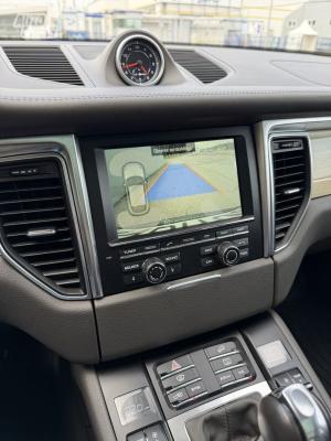 Grey Porsche Macan 2016 in Vilnius, with an engine capacity of 3.00 L and mileage of 242 thousand km for 18500 €, photo 22 on AUTOMOTO.COM.LV