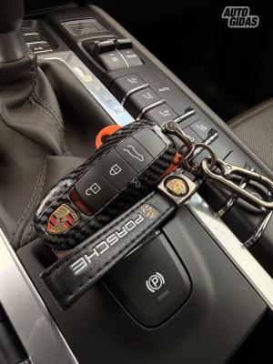 Grey Porsche Macan 2016 in Vilnius, with an engine capacity of 3.00 L and mileage of 242 thousand km for 18500 €, photo 27 on AUTOMOTO.COM.LV