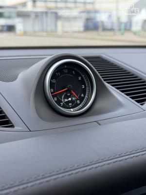 Grey Porsche Macan 2016 in Vilnius, with an engine capacity of 3.00 L and mileage of 242 thousand km for 18500 €, photo 30 on AUTOMOTO.COM.LV