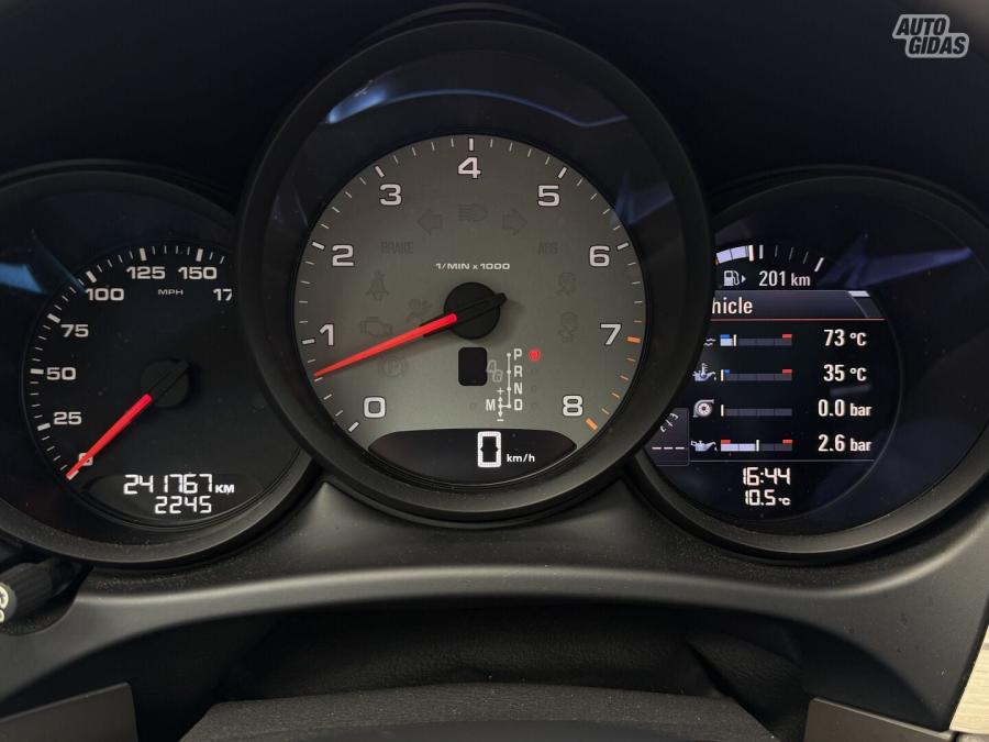 Grey Porsche Macan 2016 in Vilnius, with an engine capacity of 3.00 L and mileage of 242 thousand km for 18500 €, photo 37 on AUTOMOTO.COM.LV