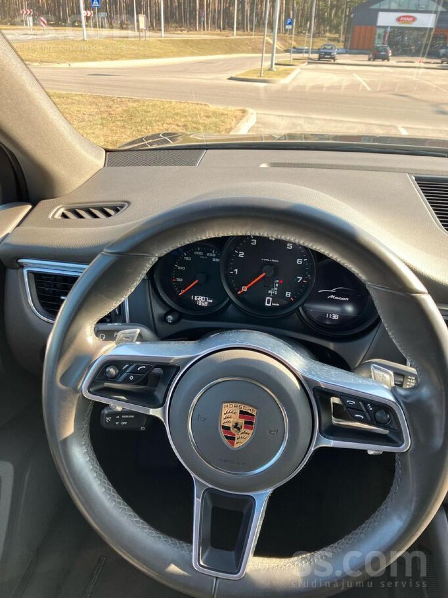 Pelēks Porsche Macan 2016 Rīga, ar dzinēja tilpumu 2.00 L un nobraukumu 117 tūkst. km par 35700 €, foto 7 vietnē AUTOMOTO.COM.LV