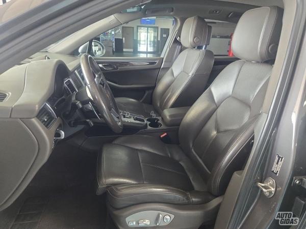 Grey Porsche Macan 2016 in Kaunas, with an engine capacity of 3.00 L and mileage of 184 thousand km for 11500 €, photo 7 on AUTOMOTO.COM.LV