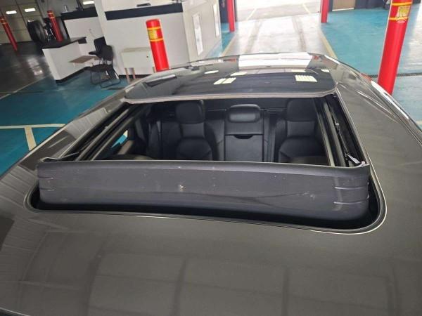 Grey Porsche Macan 2016 in Kaunas, with an engine capacity of 3.00 L and mileage of 184 thousand km for 11500 €, photo 10 on AUTOMOTO.COM.LV