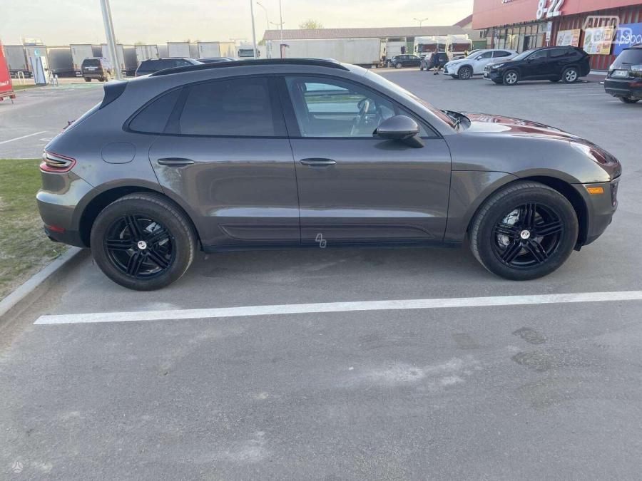 Grey Porsche Macan 2016 in Vilnius, with an engine capacity of 3.00 L and mileage of 243 thousand km for 18000 €, photo 5 on AUTOMOTO.COM.LV