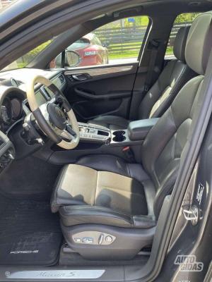 Grey Porsche Macan 2016 in Vilnius, with an engine capacity of 3.00 L and mileage of 243 thousand km for 18000 €, photo 10 on AUTOMOTO.COM.LV