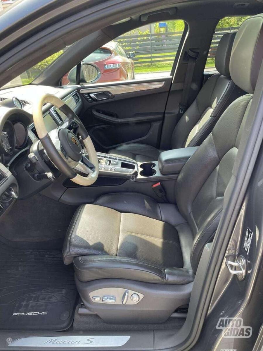 Grey Porsche Macan 2016 in Vilnius, with an engine capacity of 3.00 L and mileage of 243 thousand km for 18000 €, photo 10 on AUTOMOTO.COM.LV