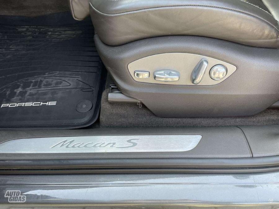 Grey Porsche Macan 2016 in Vilnius, with an engine capacity of 3.00 L and mileage of 243 thousand km for 18000 €, photo 11 on AUTOMOTO.COM.LV