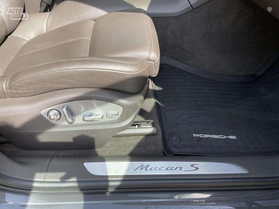 Grey Porsche Macan 2016 in Vilnius, with an engine capacity of 3.00 L and mileage of 243 thousand km for 18000 €, photo 12 on AUTOMOTO.COM.LV