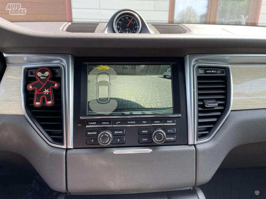 Grey Porsche Macan 2016 in Vilnius, with an engine capacity of 3.00 L and mileage of 243 thousand km for 18000 €, photo 15 on AUTOMOTO.COM.LV