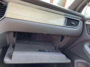 Grey Porsche Macan 2016 in Vilnius, with an engine capacity of 3.00 L and mileage of 243 thousand km for 18000 €, photo 22 on AUTOMOTO.COM.LV